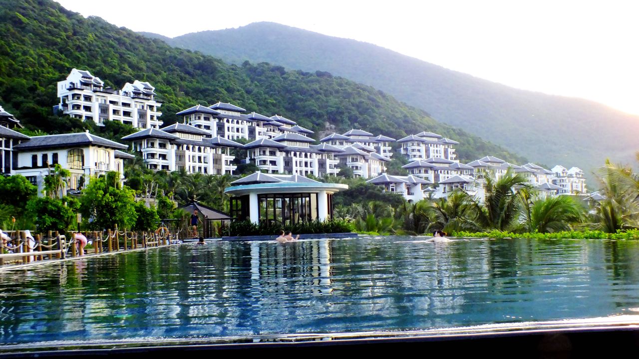 Hotel InterContinental Danang Sun Peninsula Resort in Da Nang ...