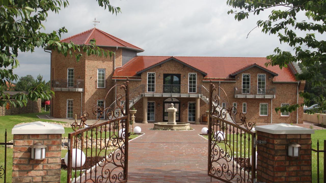 Landhotel Borstel-Treff (Dabel) • HolidayCheck (Mecklenburg-Vorpommern ...