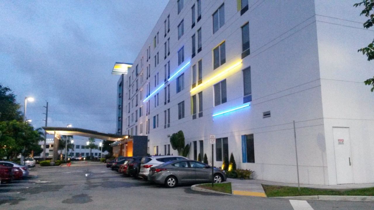 Aloft Miami Doral Hotel (Doral) • HolidayCheck (Florida | USA)