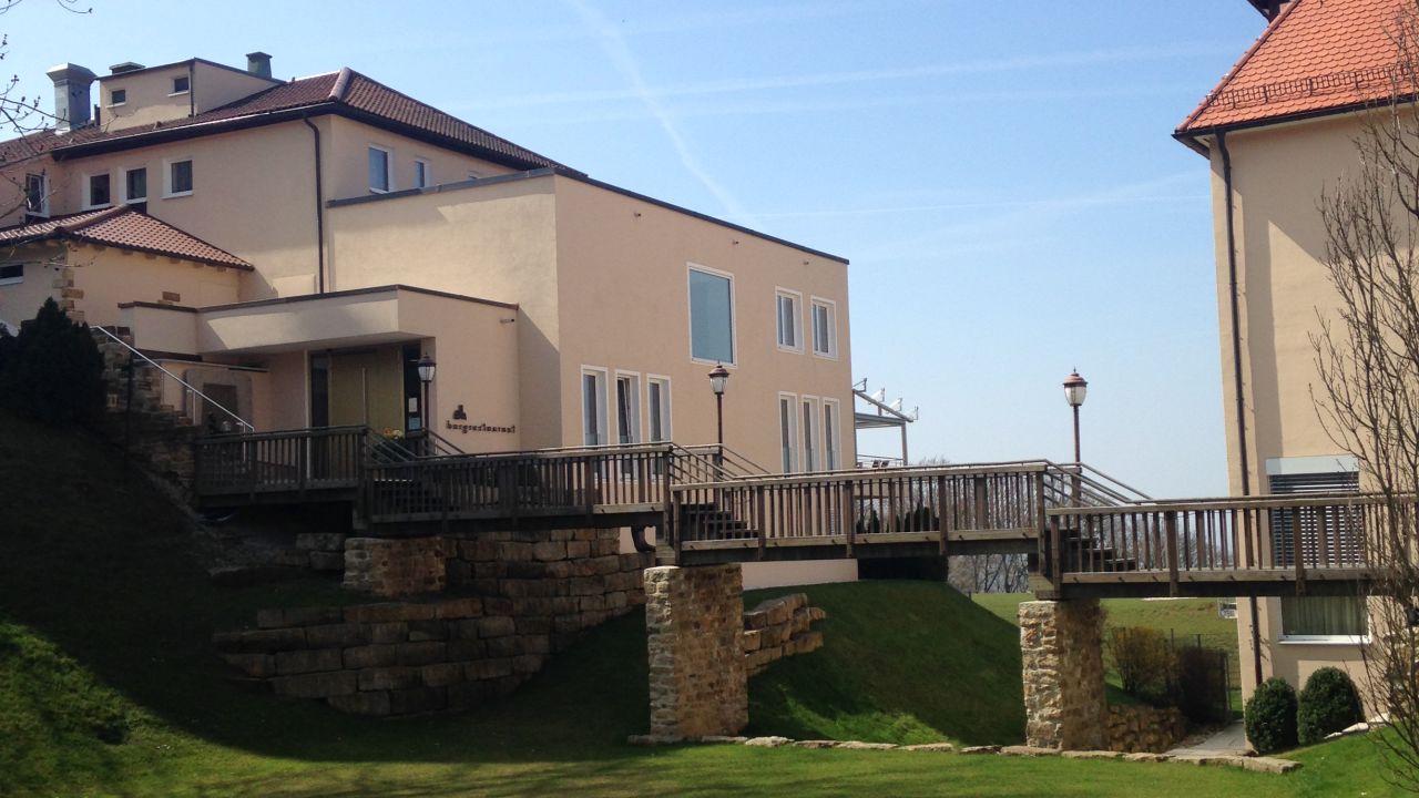 Burghotel Staufeneck (Salach) • HolidayCheck (Baden-Württemberg ...