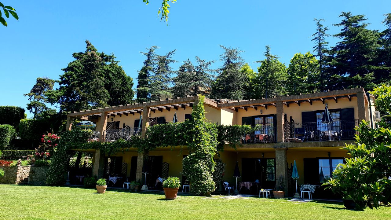 Villa Elena (Guardistallo) • HolidayCheck (Toskana | Italien)