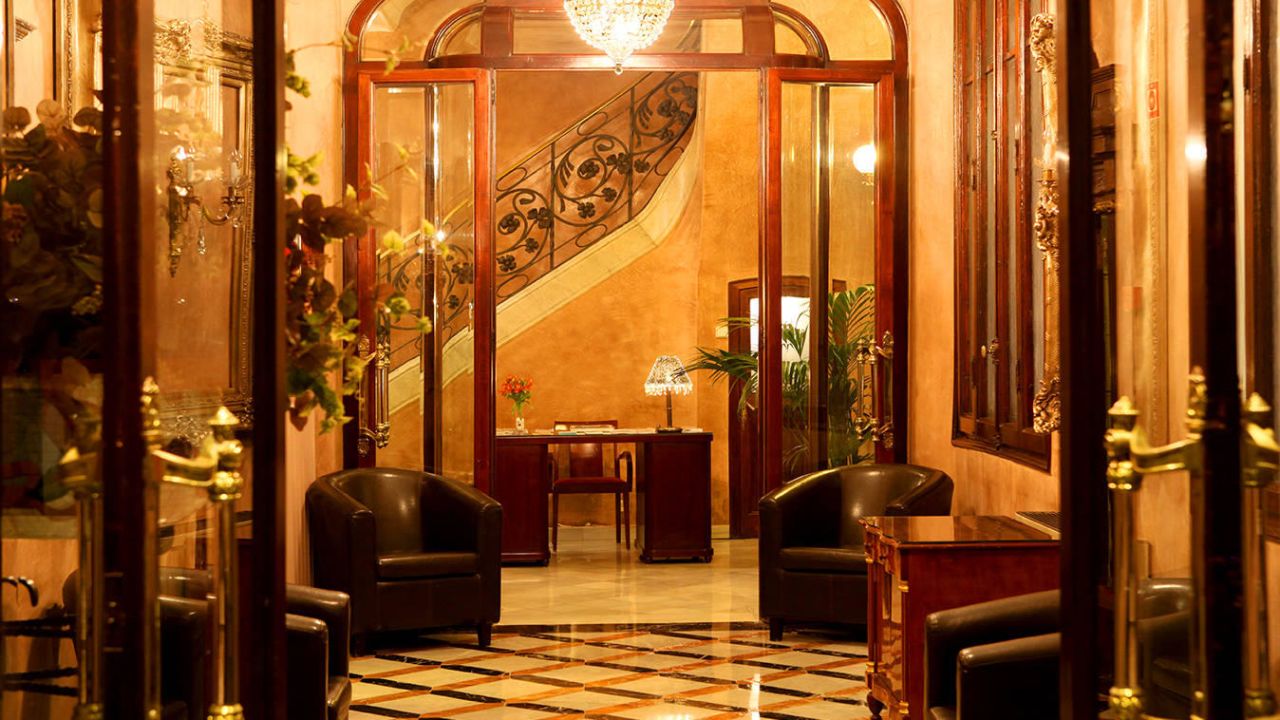 Hotel Nouvel (Barcelona) • HolidayCheck (Katalonien | Spanien)