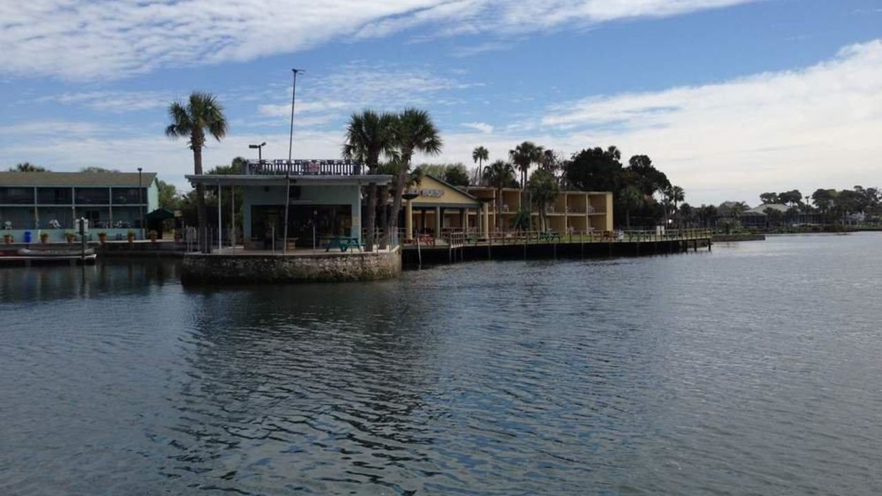Hotel and Marina The Port (Crystal River) • HolidayCheck (Florida | USA)