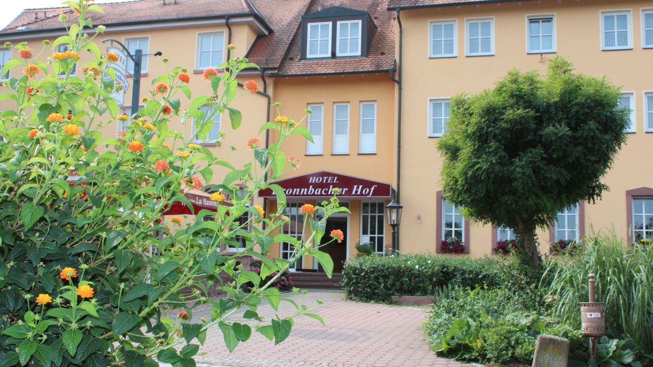 Hotel Bronnbacher Hof (Wertheim) • HolidayCheck (Baden-Württemberg ...