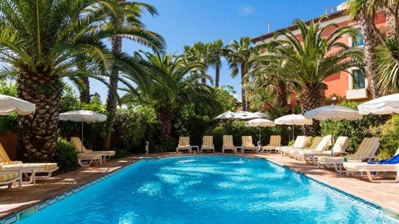Hotel L'Arena (Fréjus) • HolidayCheck (Côte d'Azur | Frankreich)