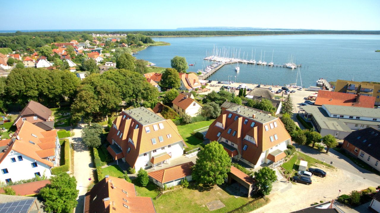 Ferienwohnungen Hafenhäuser Breege (Breege) • HolidayCheck (Mecklenburg ...