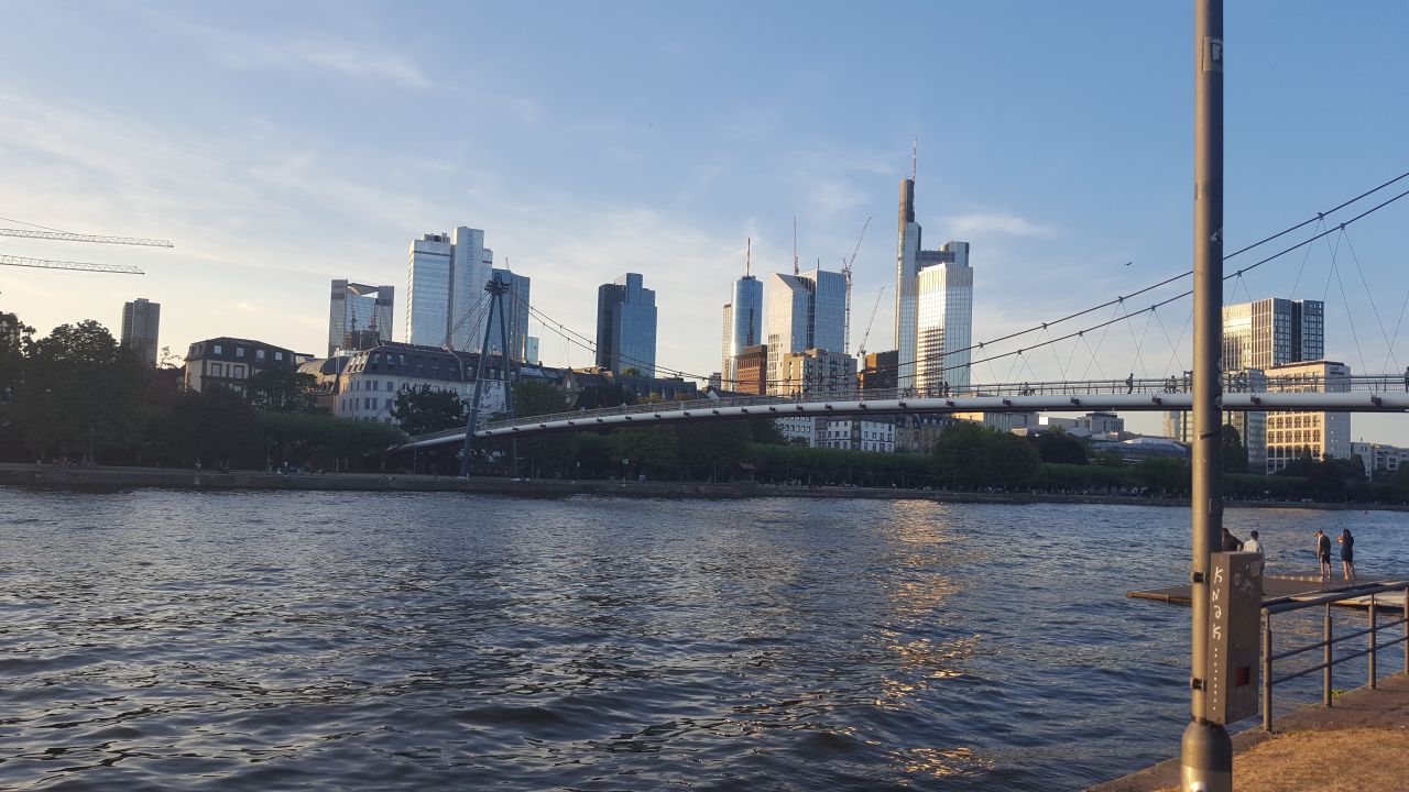 Scandic Frankfurt Museumsufer (Frankfurt am Main) • HolidayCheck ...