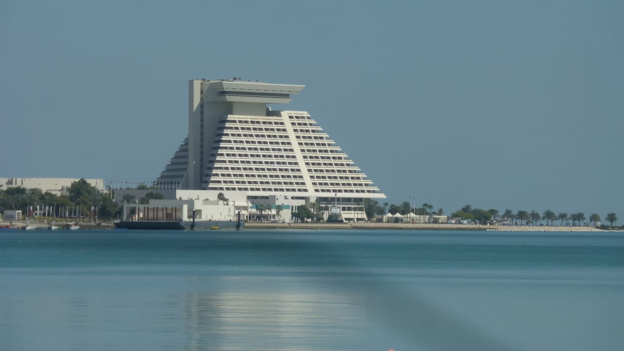 Sheraton Grand Doha Resort & Convention Hotel (Doha) • HolidayCheck ...