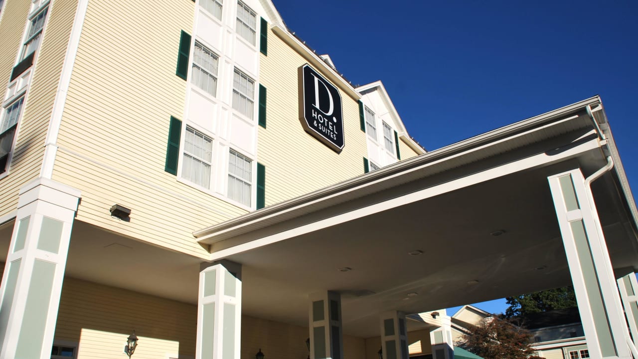 D. Hotel & Suites Holyoke (Holyoke) • HolidayCheck (Massachusetts | USA)