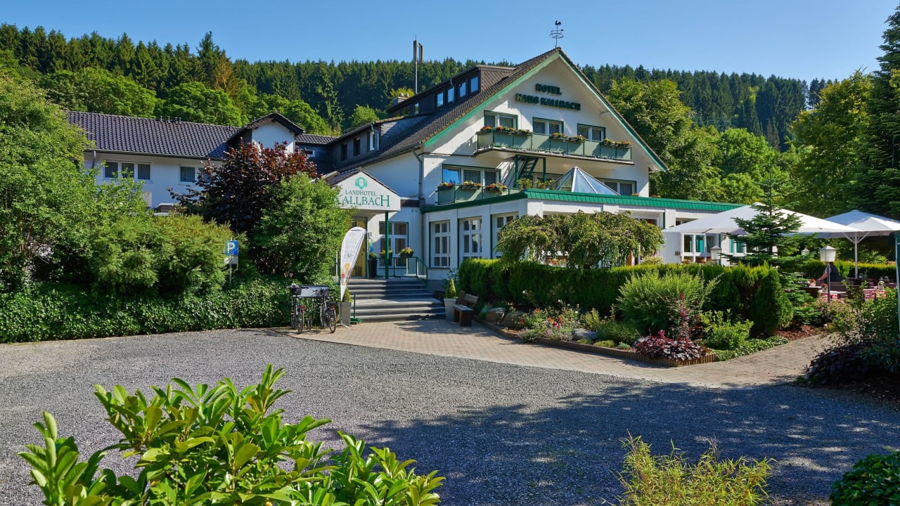 Landhotel Kallbach (Simonskall) • HolidayCheck (Nordrhein-Westfalen ...