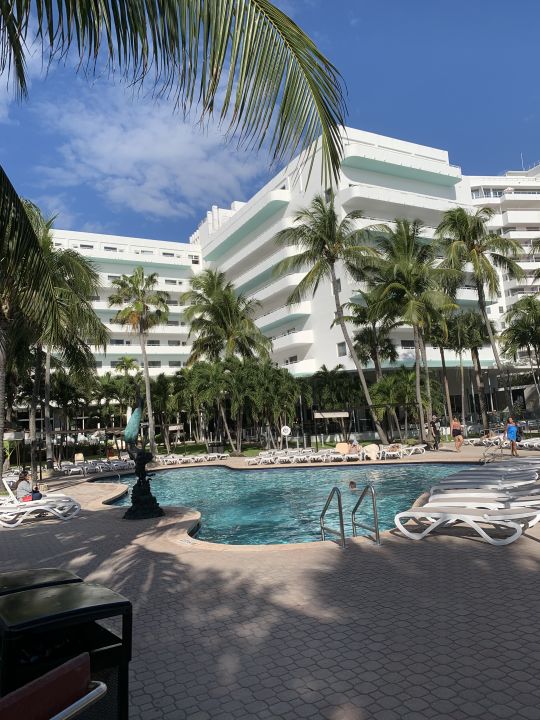 "Pool" Hotel Riu Plaza Miami Beach (Miami Beach) • HolidayCheck ...