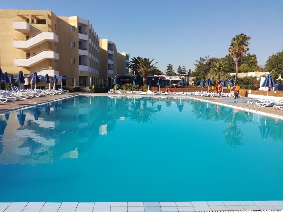 "Pool" Dessole Dolphin Bay Resort (Amoudara) • HolidayCheck (Kreta ...