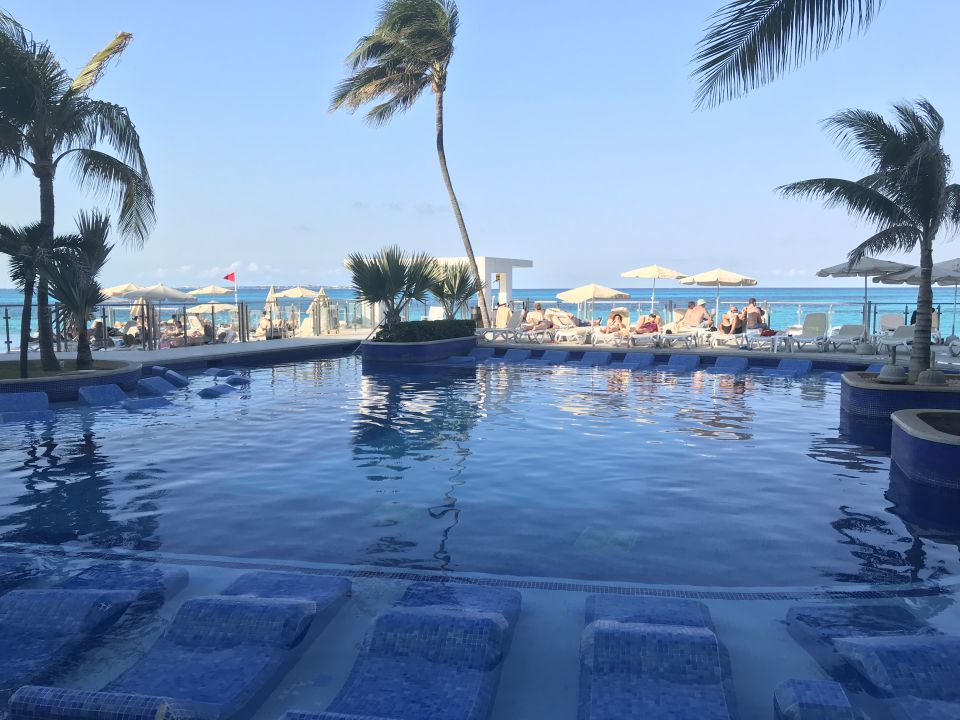 "Pool" Hotel Riu Cancun (Cancun) • HolidayCheck (Quintana Roo | Mexiko)