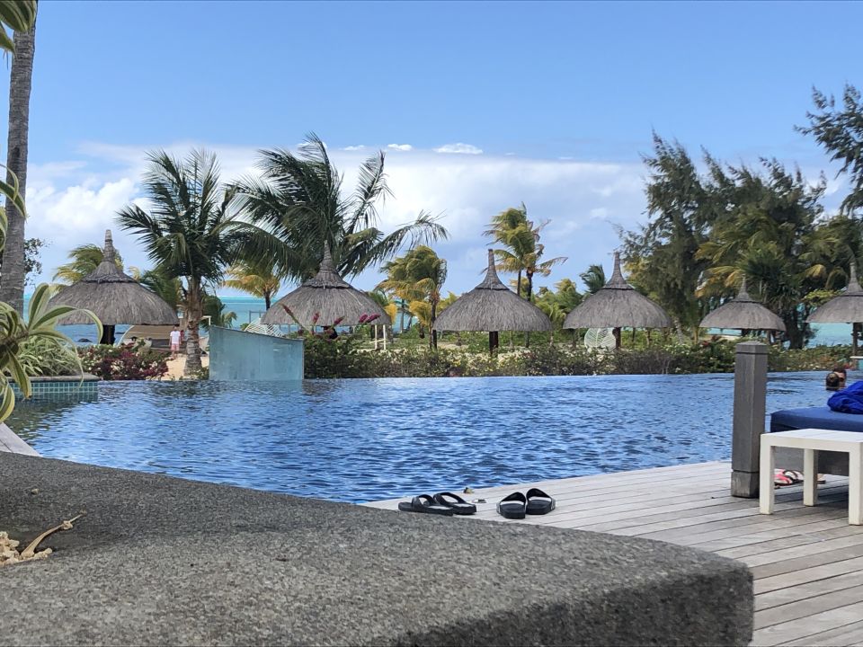 "Pool" Radisson Blu Azuri Resort & Spa (Roches Noires) • HolidayCheck ...