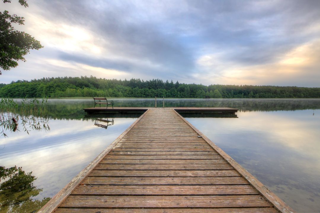 "Steg im Morgen" Hotel Jagdschloss Waldsee (Feldberger Seenlandschaft ...