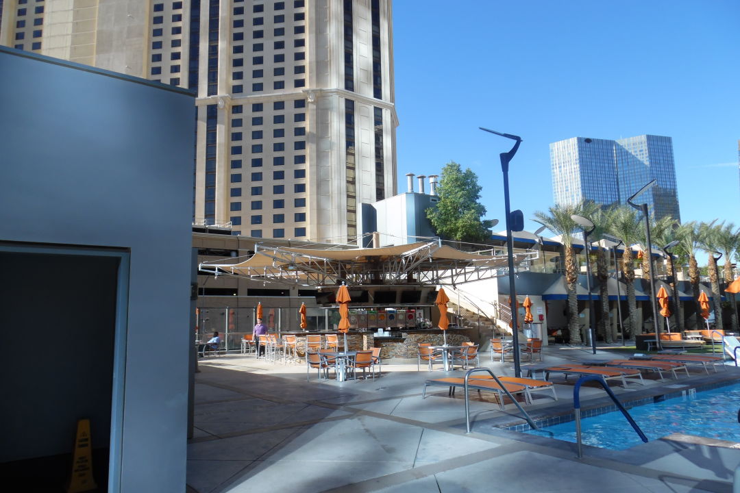 "Pool" Hotel Elara - a Hilton Grand Vacations Hotel Center Strip (Las ...