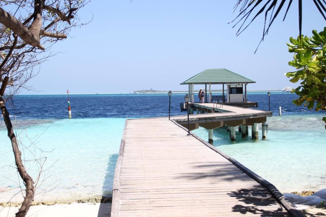 "Embudu Village" Embudu Village (Vadhoo Island) • HolidayCheck (Kaafu ...