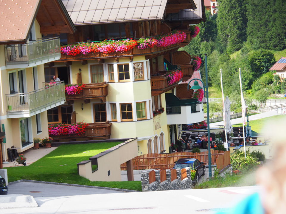 "Außenansicht" Hotel Kristall (Großarl) • HolidayCheck (Salzburger Land ...