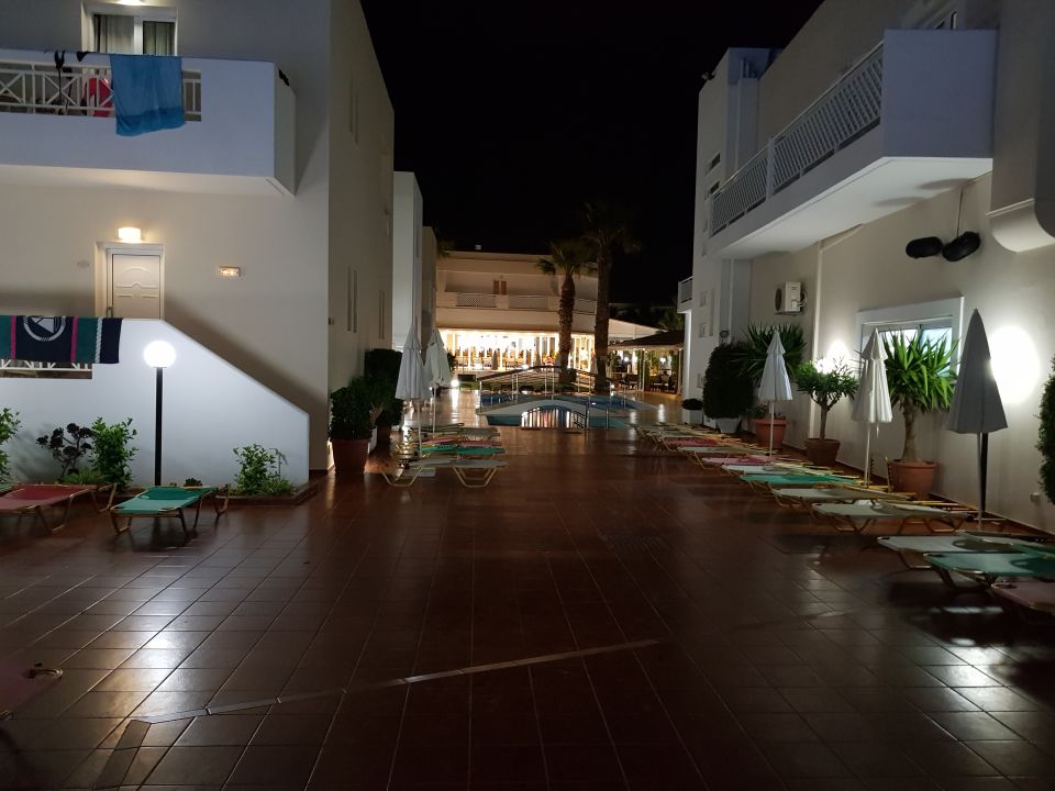 "Pool" Hotel Magda CLUB (Gouves) • HolidayCheck (Kreta | Griechenland)