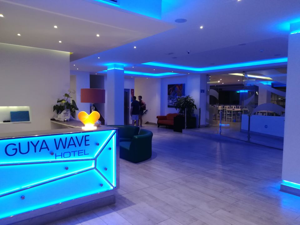 "Lobby" Guya Wave Hotel (Cala Ratjada) • HolidayCheck (Mallorca | Spanien)