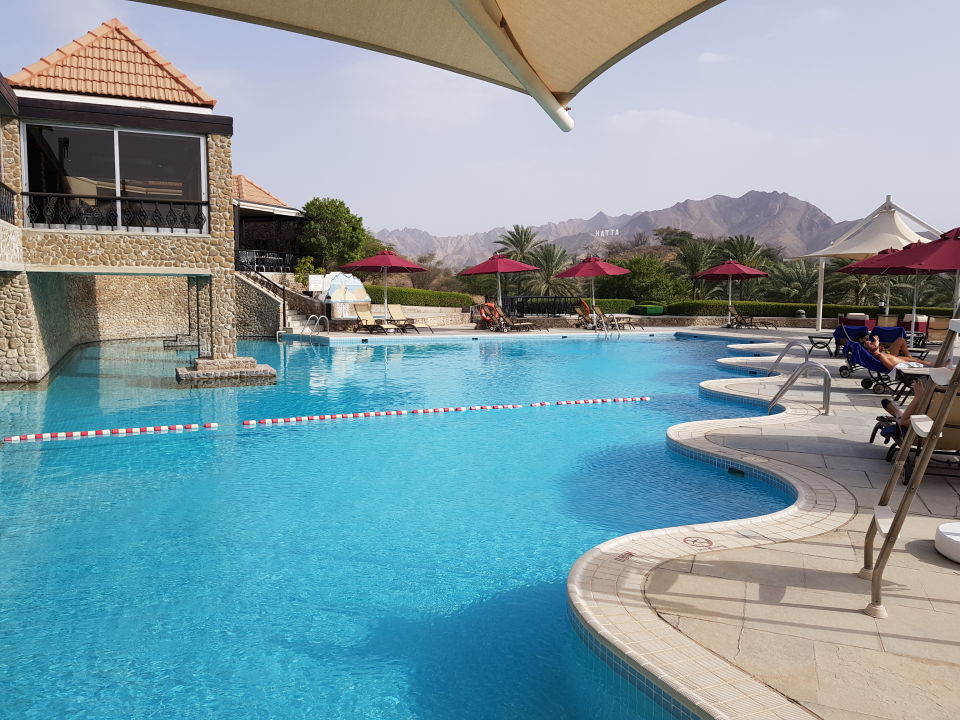 "Pool" JA Hatta Fort Hotel (Hatta) • HolidayCheck (Dubai | Vereinigte ...