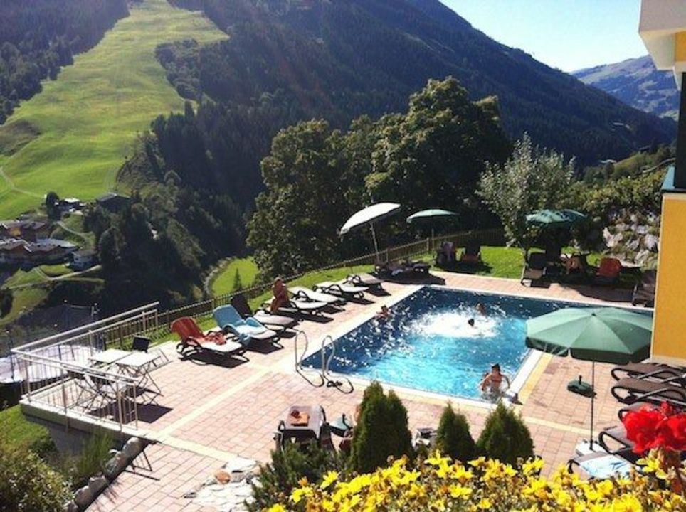 "Pool vom Hotel Eggerhof" Bauernhofhotel Eggerhof (Saalbach-Hinterglemm) • HolidayCheck ...