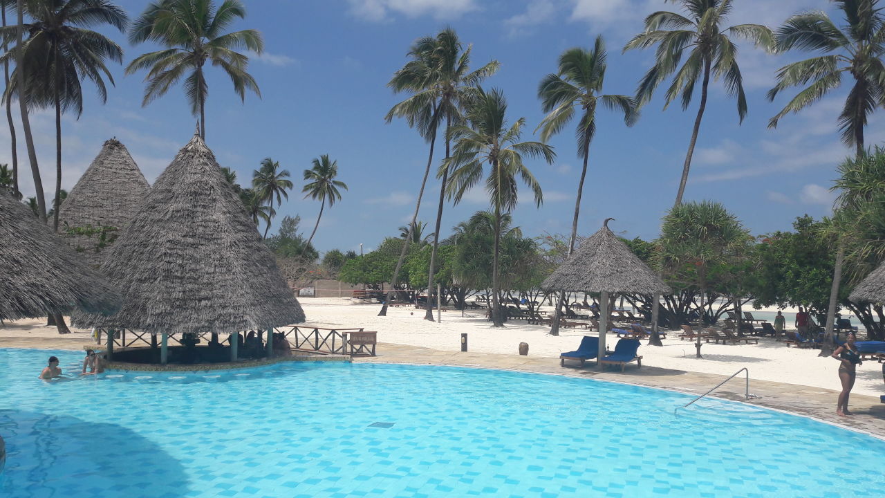 "Pool" Neptune Pwani Beach Resort & Spa (Pwani Mchangani ...
