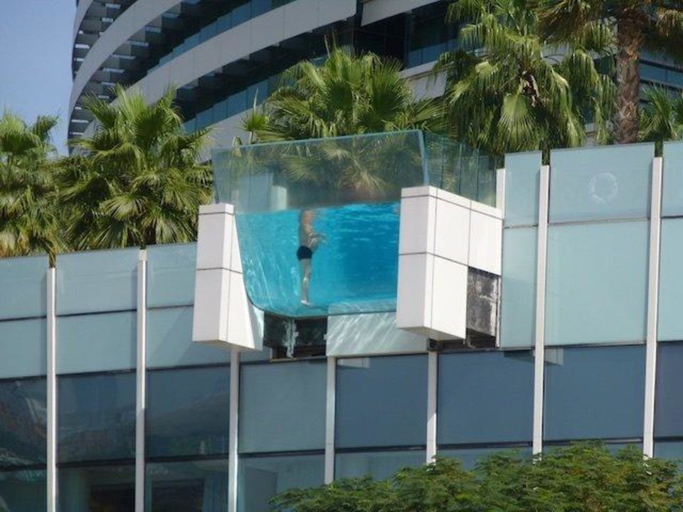 "Pool mit Glasboden" Hotel Crowne Plaza Dubai Festival City (Dubai ...