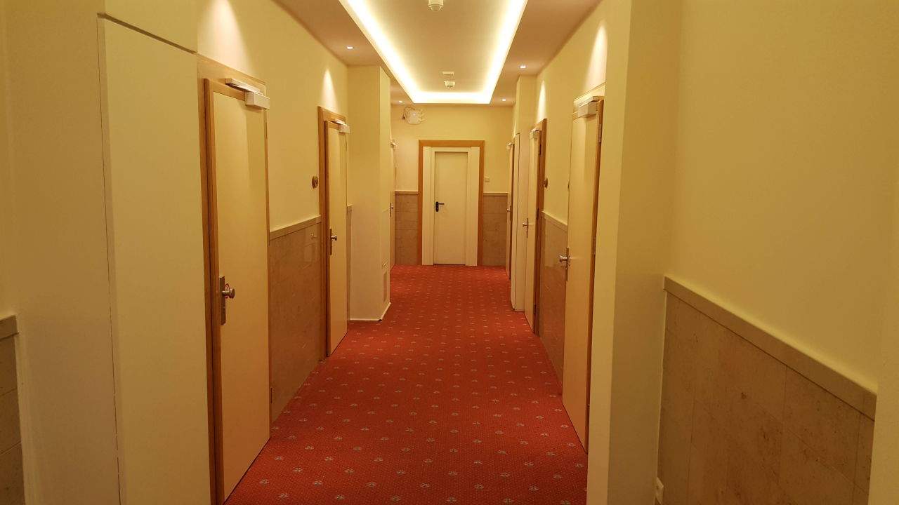 "Hotelflur" Hotel Alster-Hof (Hamburg) • HolidayCheck (Hamburg ...