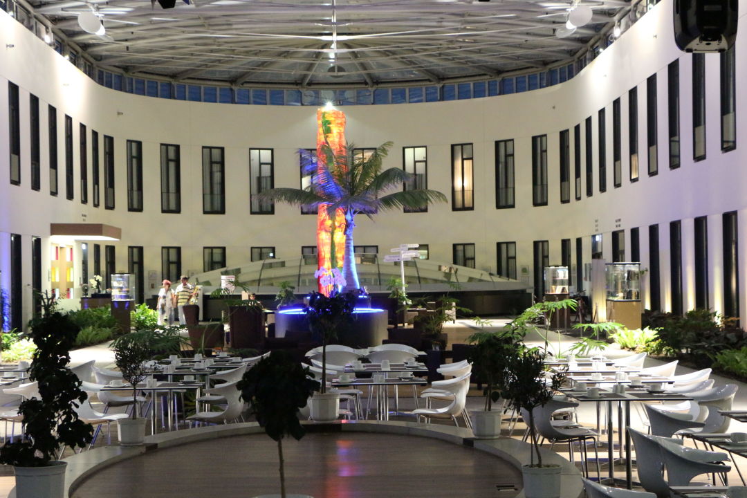 "Atrium aus verschiedenen Perspektiven" Mercure Hotel MOA Berlin ...