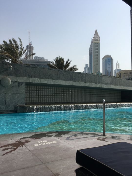 "Pool" Hotel Jumeirah Emirates Towers (Dubai) • HolidayCheck (Dubai ...