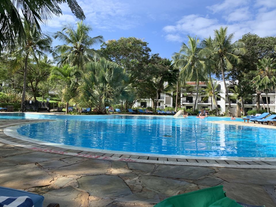 "Pool" Diani Sea Resort (Diani Beach) • HolidayCheck (Provinz Coast ...