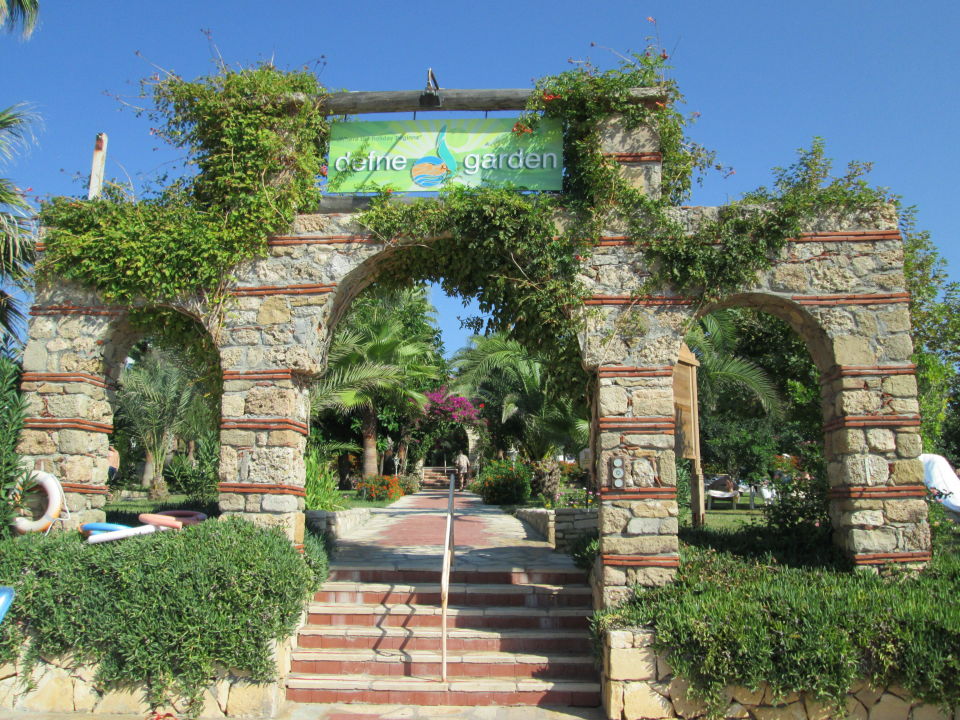 "Das Tor zum DEFNE GARDEN" Hotel Defne Garden (Side - Kumköy ...