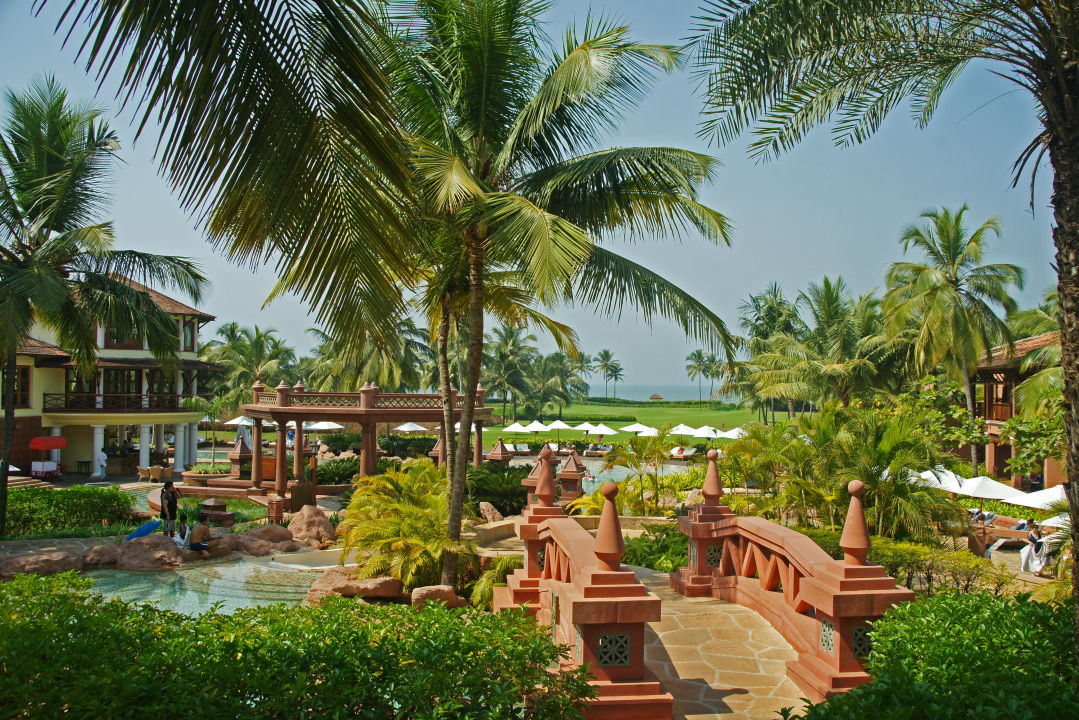"Blick in den Park" ITC Grand Goa Resort & Spa (Arrossim Beach ...