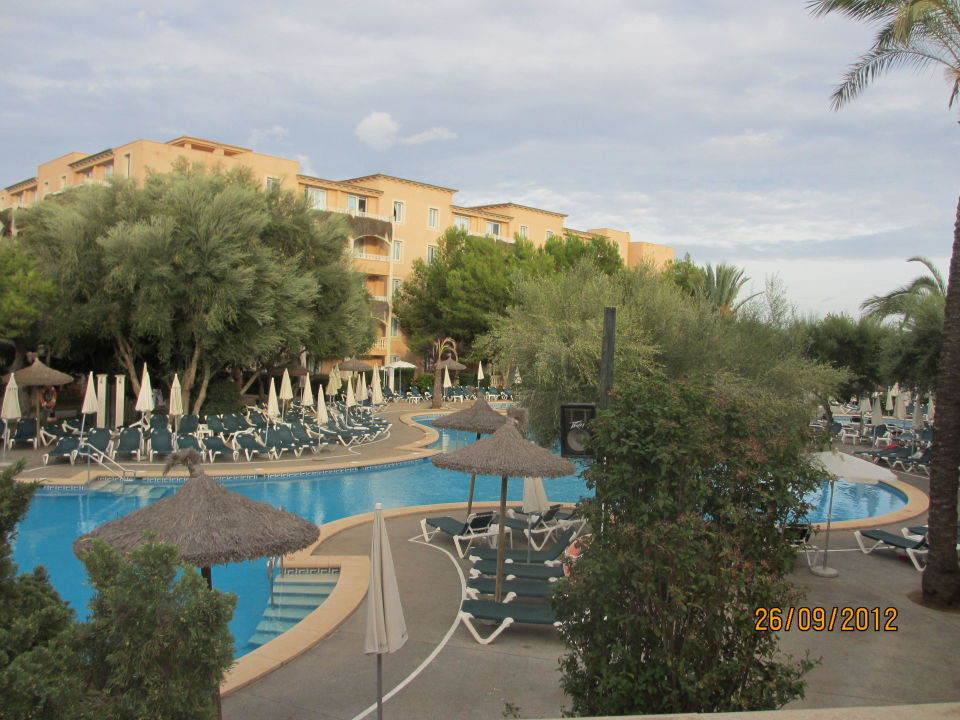 "Einer von drei Pools" Holiday Village Majorca (Cala Millor ...