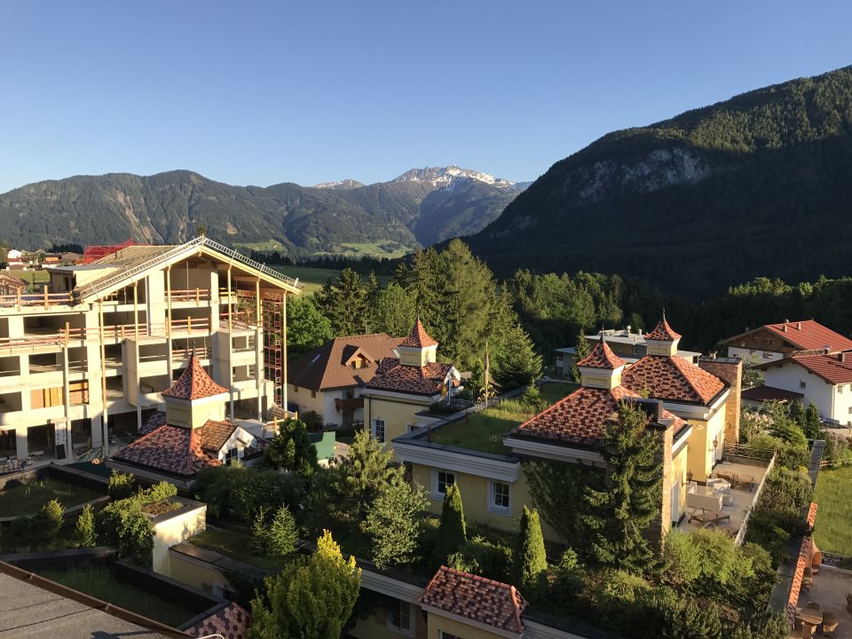 "Ausblick" Alpenrose Wellnessresidenz (Maurach) • HolidayCheck (Tirol ...