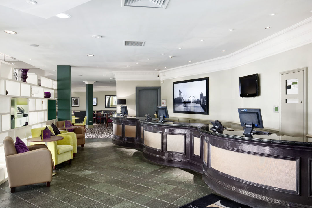 "Lobby" DoubleTree by Hilton Glasgow Strathclyde (Bellshill ...
