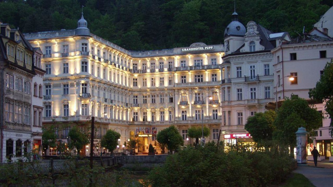 "Nachtaufnahme Hotel Pupp" Grandhotel Pupp (Karlsbad / Karlovy Vary ...