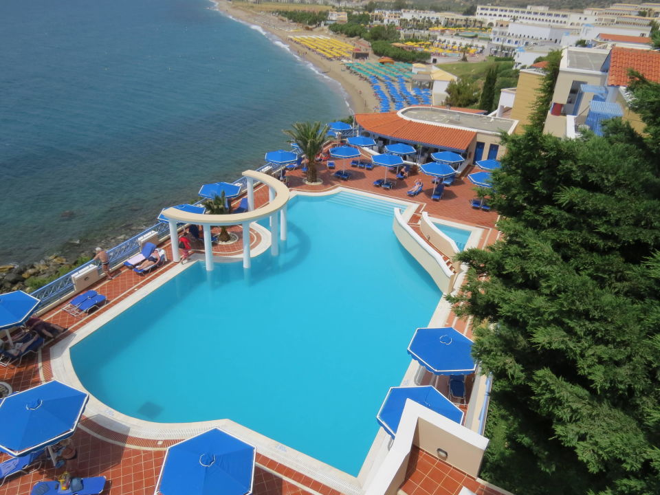 blick-auf-den-pool-mitsis-summer-palace-beach-hotel-kardamena
