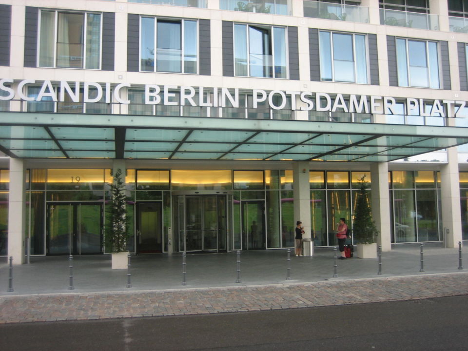 "Scandic Berlin Haupteingang " Hotel Scandic Berlin Potsdamer Platz ...