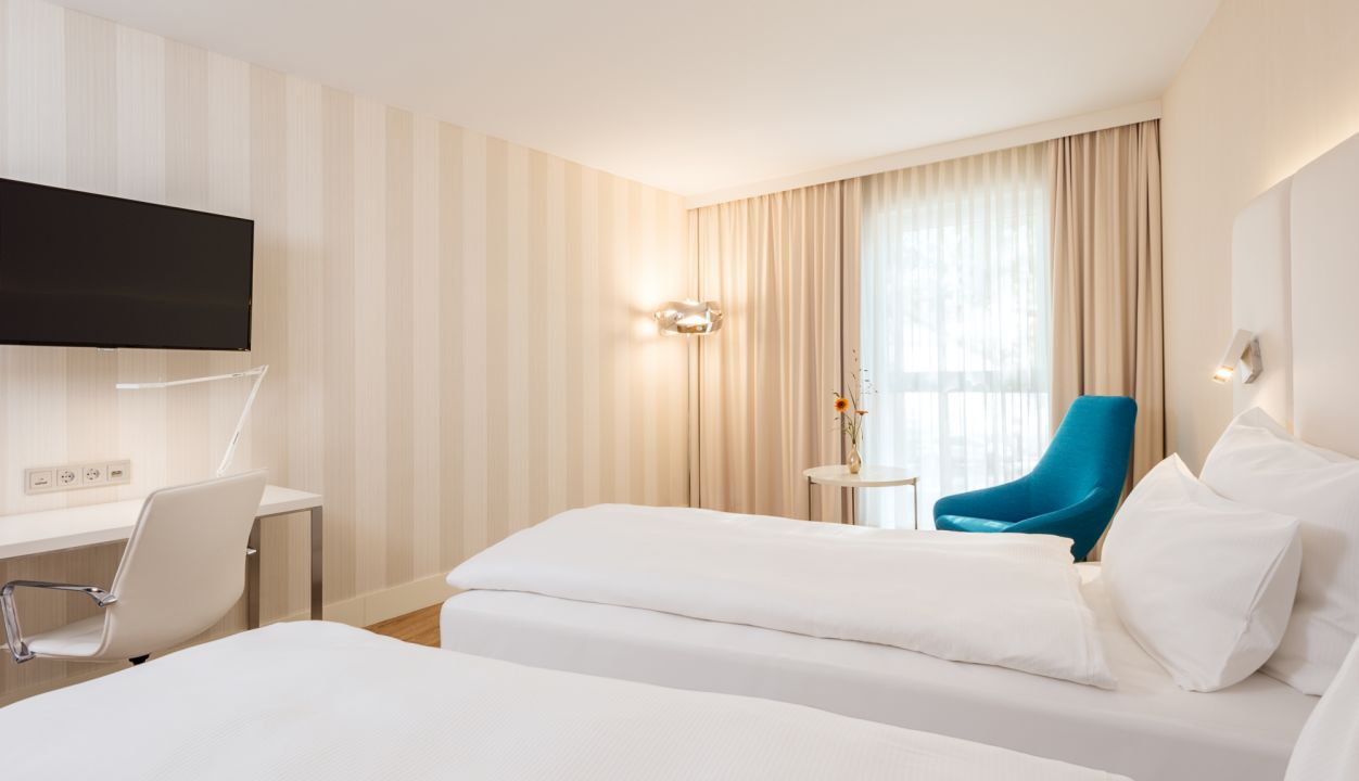 "Zimmer" Hotel NH Essen (Essen) • HolidayCheck (Nordrhein-Westfalen ...