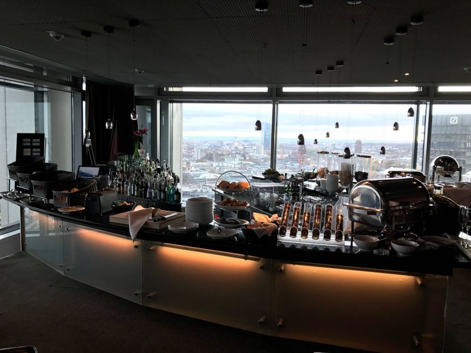 "Bar in der 22. Etage" INNSIDE by Meliá Frankfurt Eurotheum (Frankfurt ...