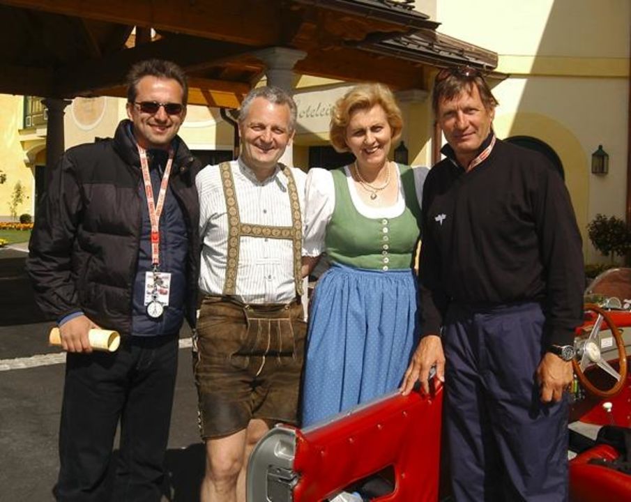 "Familie Moser mit Franz Klammer" Hotel Eggerwirt (St. Michael im ...