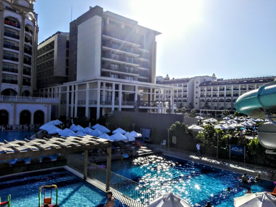 "Außenansicht" J'adore Deluxe Hotel & Spa (Side - Titreyengöl ...