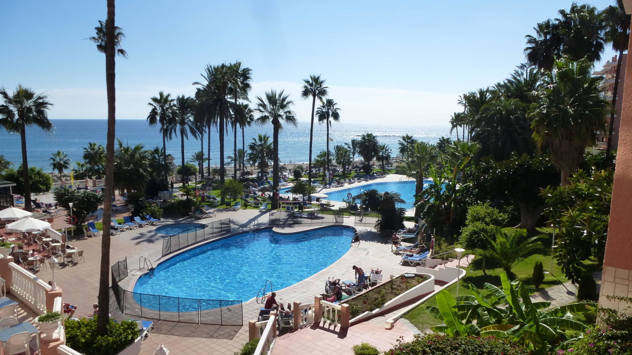 "Poolansicht vom 1. OG" Hotel Best Triton (Benalmadena) • HolidayCheck ...