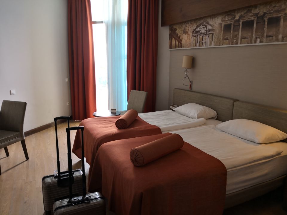 "Zimmer" Commodore Elite Suites & Spa - Adults only (Evrenseki ...