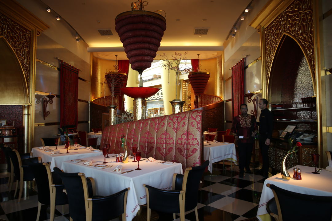 "Das Restaurant Al Iwan im Burj Al Arab " Burj Al Arab (Dubai ...