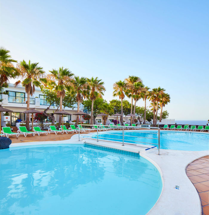 "Pool" Hotel THB Flora (Puerto del Carmen) • HolidayCheck (Lanzarote ...