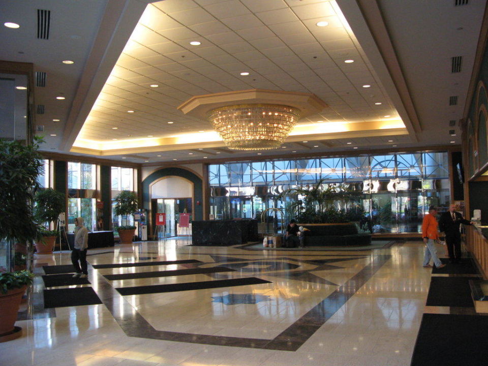 "Eingangsbereich" Hotel Adam's Mark Buffalo (Buffalo) • HolidayCheck ...