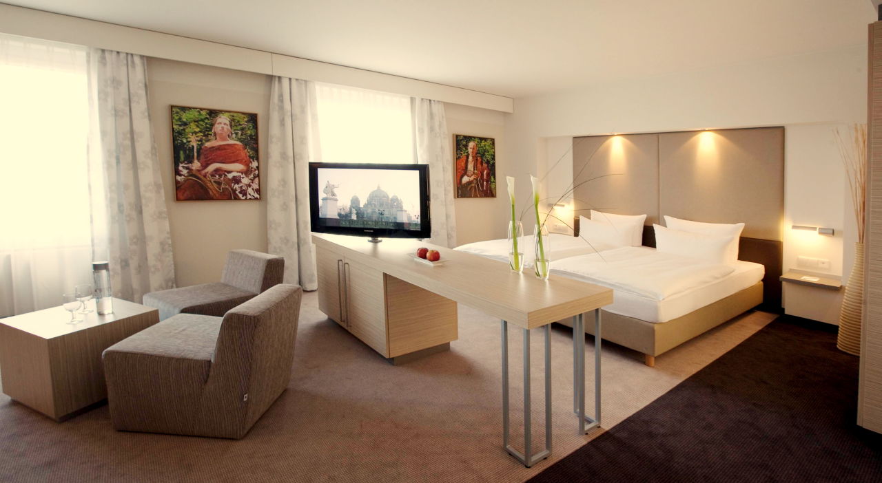 "Zimmer" Estrel Hotel Berlin (Berlin-Neukölln) • HolidayCheck (Berlin ...